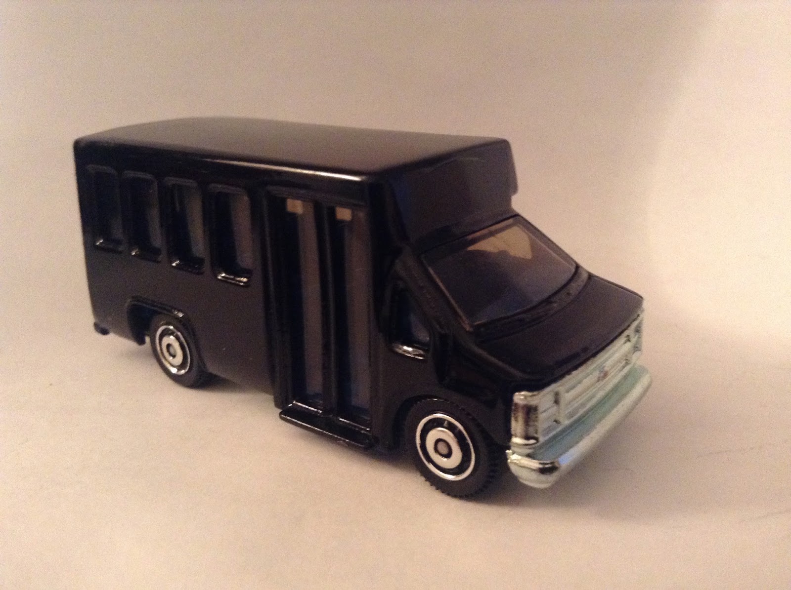LA's Diecast Blog: Matchbox Chevy Transport Bus Custom