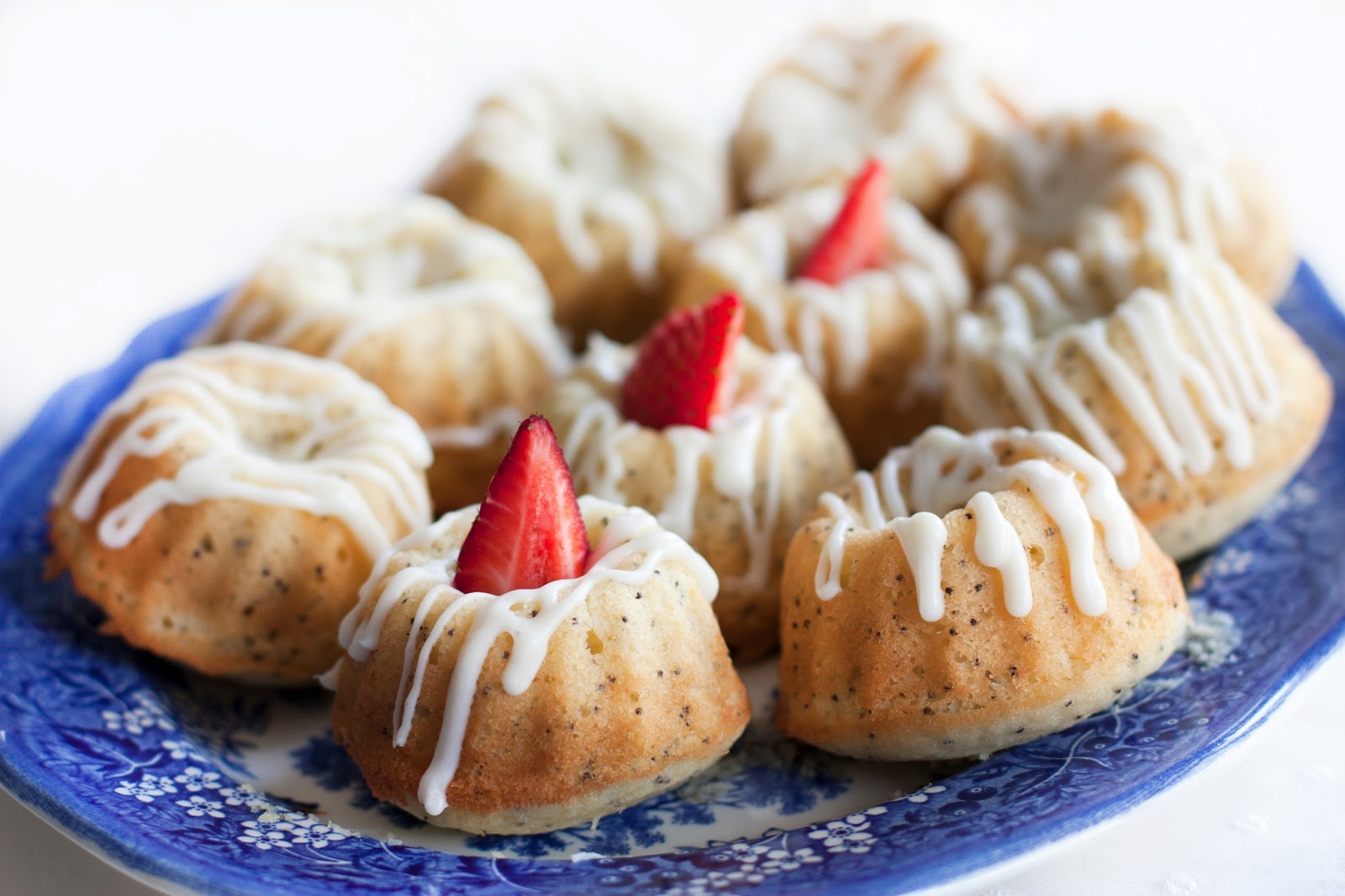 Sprinkle Charms: Mini Lemon Tea Cakes