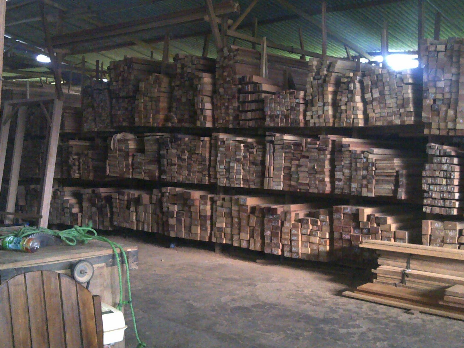 Toko Kayu Kalimantan di Yogyakarta: Jual Kayu Kalimantan di Yogyakarta