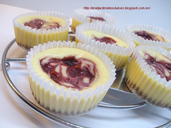 En el jardín de los dulces: Tarta individual de queso marmolada