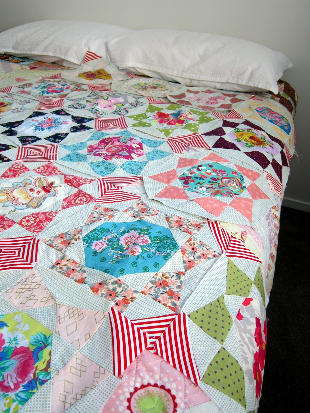 Kokaquilts: whimsy quilt {update}