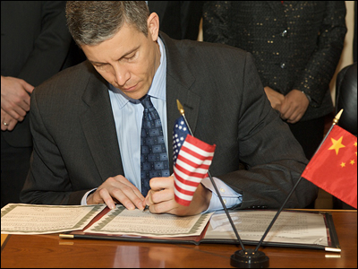 Great Left-Handed People: Left Handers in the U.S. Cabinet