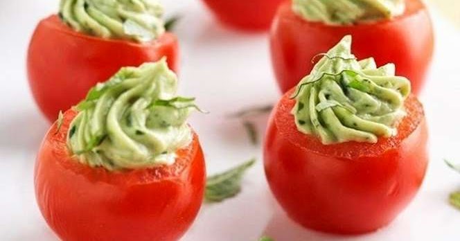 Retete Antreuri Aperitive REVELION: reteta aperitiv cu branză si somon ...