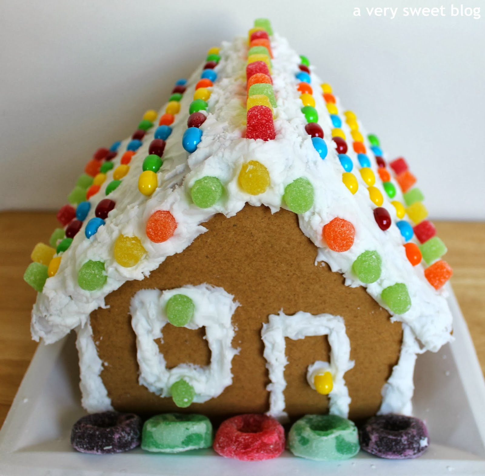 Gingerbread Shack | A Very Sweet Blog
