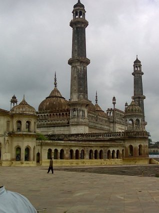Welcome to the Islamic Holly Places: Asafi Masjid (Lucknow) India
