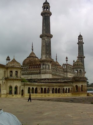 Welcome to the Islamic Holly Places: Asafi Masjid (Lucknow) India