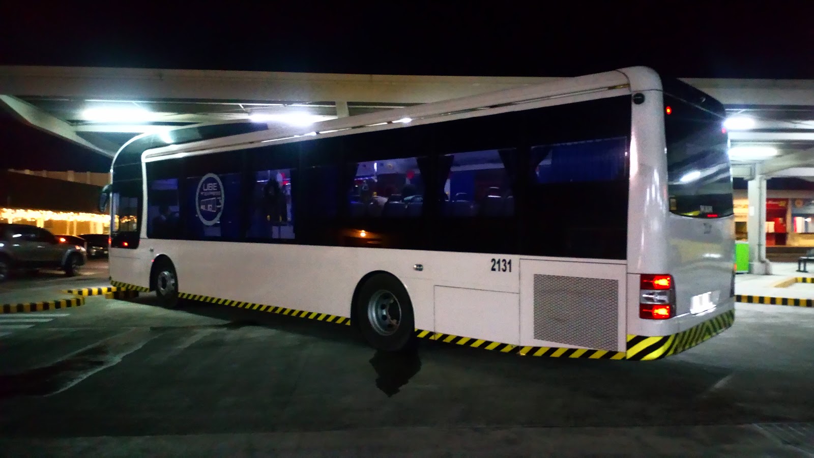 via Expressway: P2P Ube Express Bus from Manila Airport NAIA terminals ...