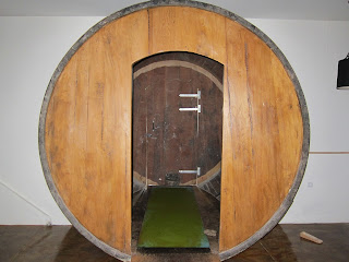 Carpintería y Tonelería: Como meter un tonel de 30000 litros por una ...