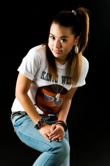 Photo Model: Myanmar New Face Model and Singer, Mi Sandi's Hot Style
