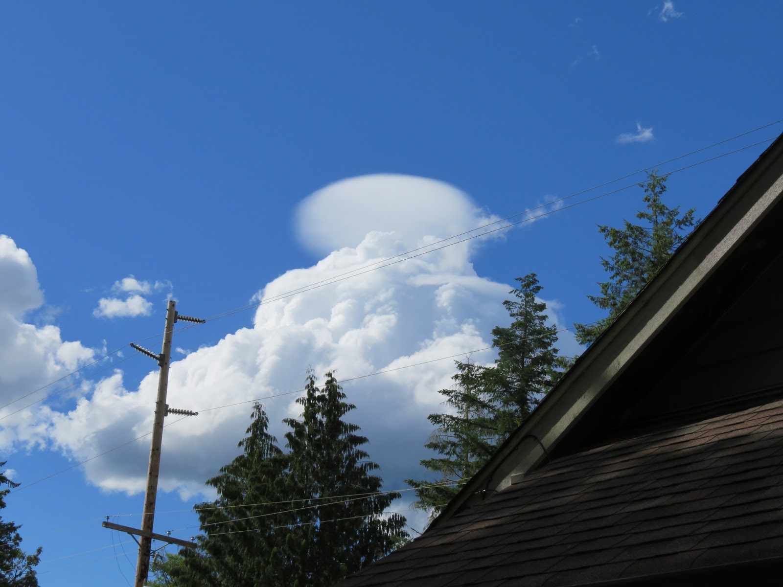Cliff Mass Weather Blog: Beautiful Cloud Pictures of a "Cap" on Some ...