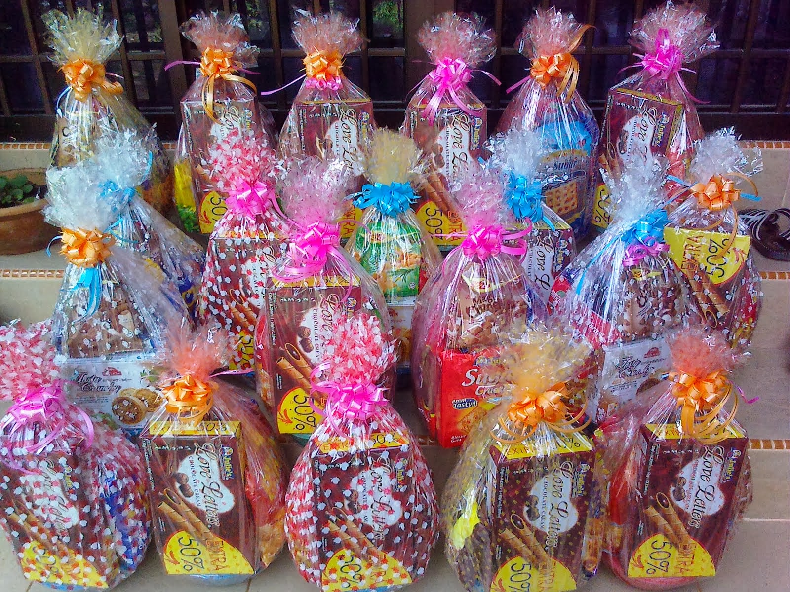 Button Badges & Stickers: MENERIMA TEMPAHAN HOMEMADE HAMPERS