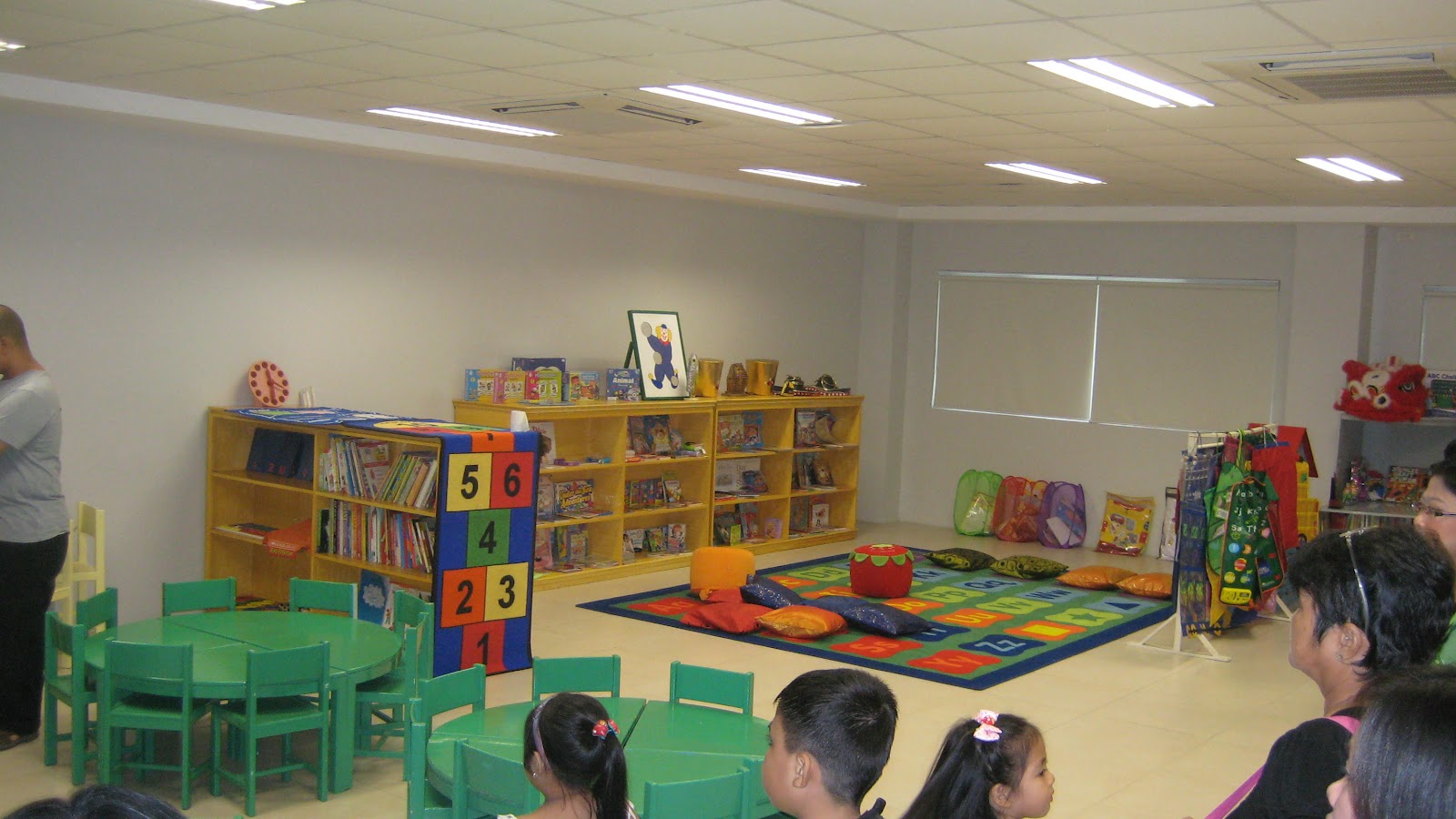 Elizabeth Seton School South's Open House - Glamma Momma