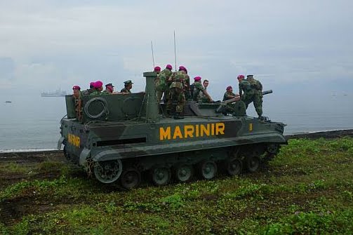INDONESIA DEFENCE: 60 Prajurit Marinir Dilantik Sebagai Pengawak Tank ...