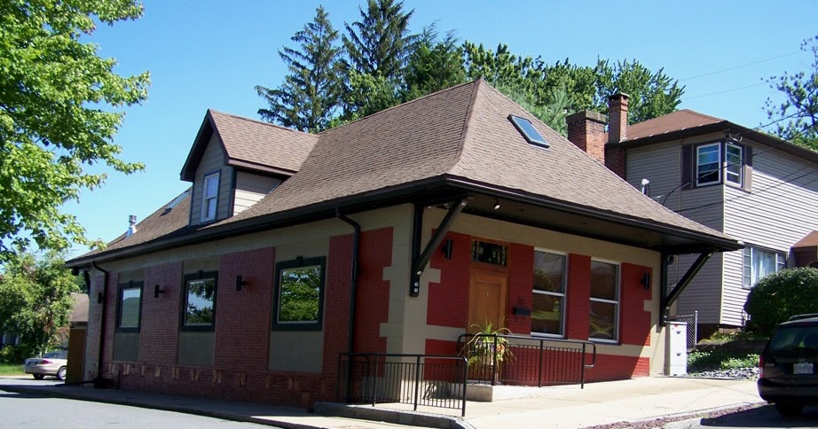 Frank's Place: Laurel Line Freight Station