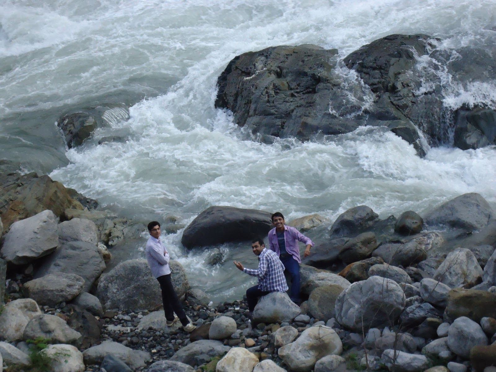natrueexposed: Beautiful Neelam River (Pakistan-Kashmir)