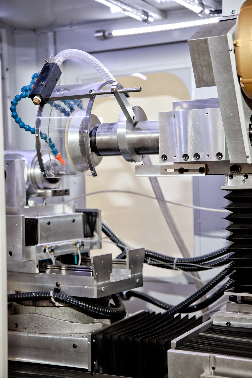 CNC Tool and Cutter Grinder Machines - PCD Insert, Rotary Tool, Carbide ...