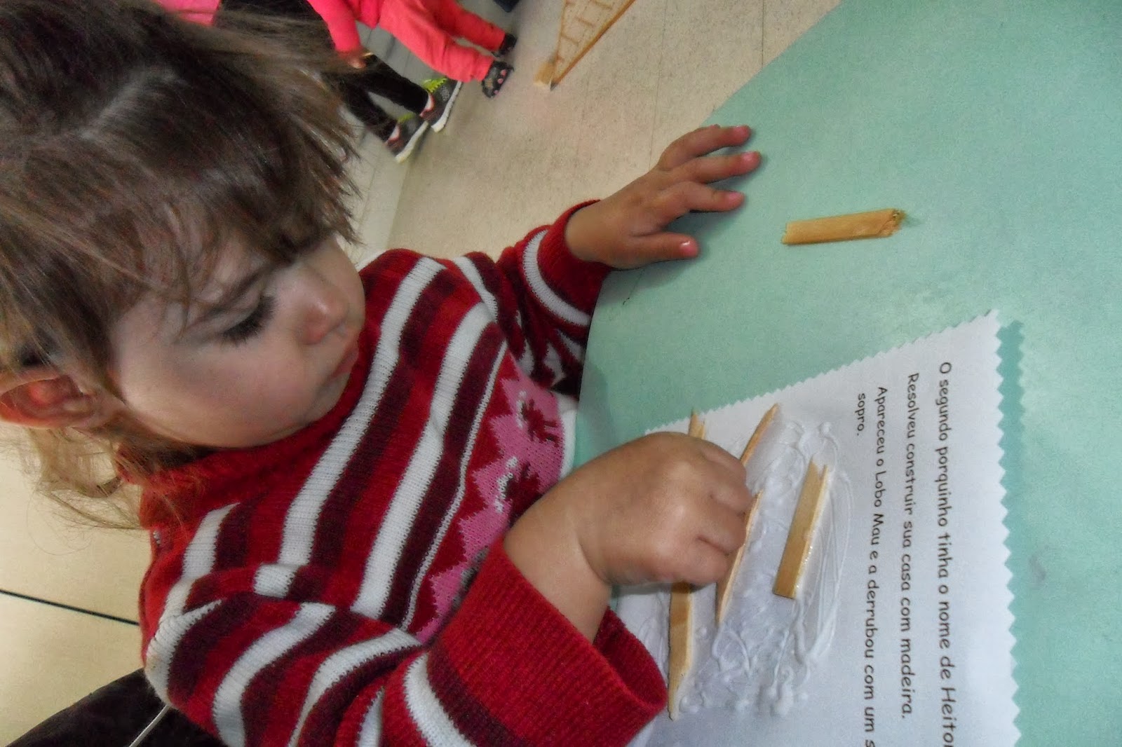 CMEI ARCO IRIS: Explorando Texturas