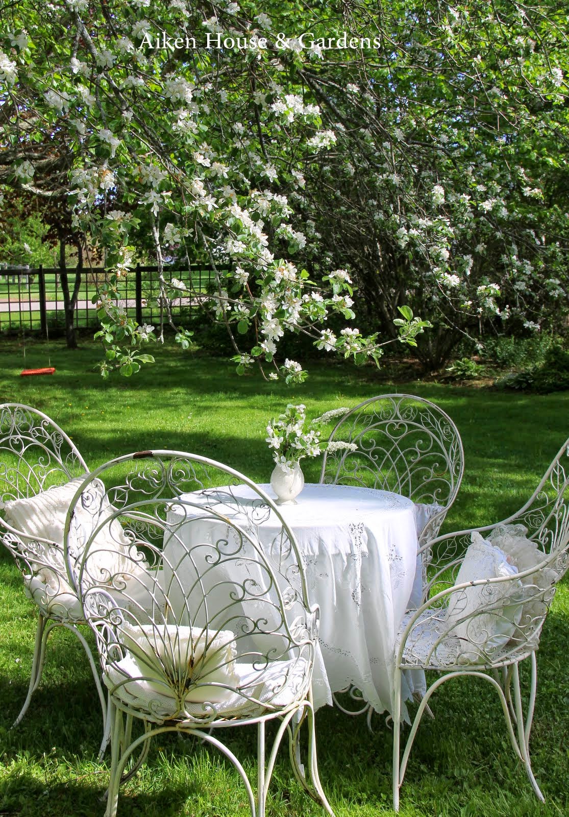 Aiken House & Gardens: A White Garden Tea