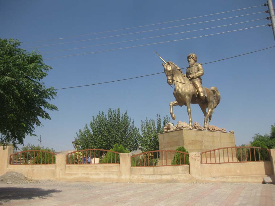 kurdistanart: Statue Mir Muhammad Pasha, who was also called "Pashai ...