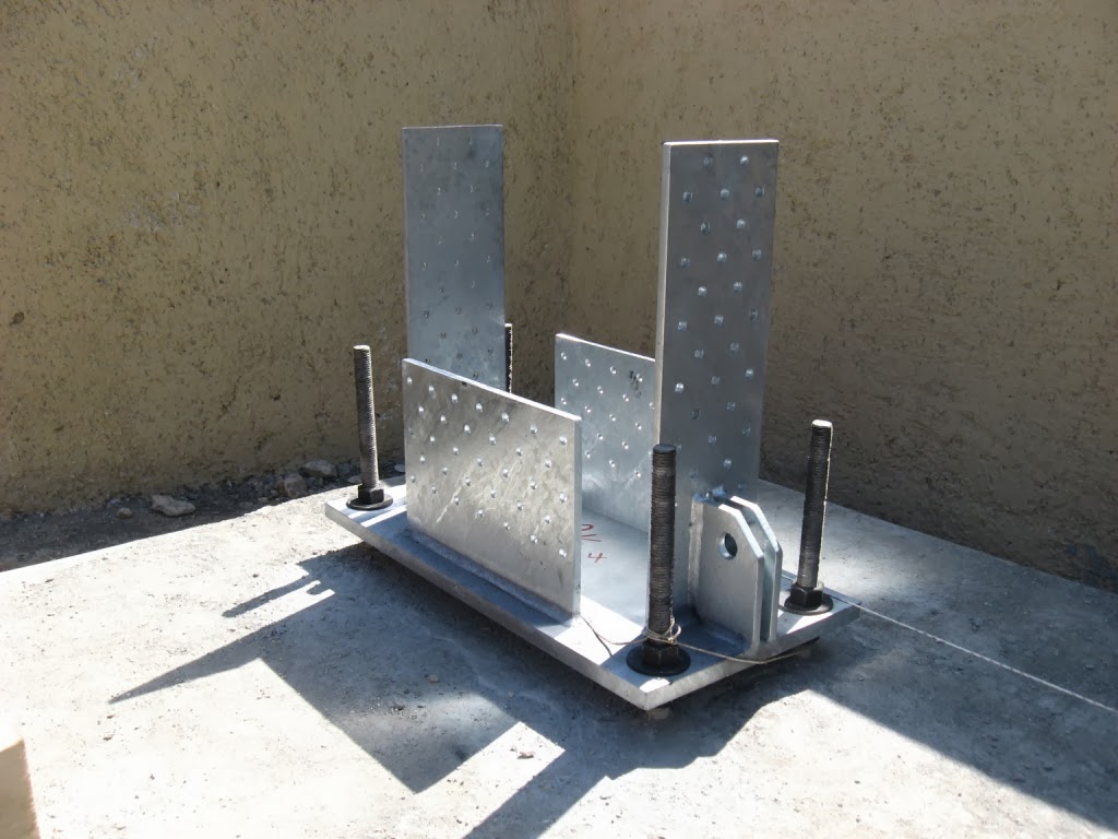 Haiti Cross Laminated Timber (CLT) parking structure: Installing the GL ...