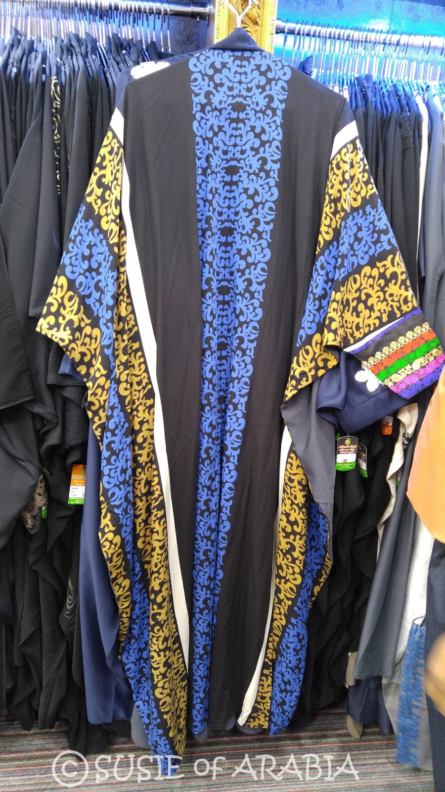 SUSIE of ARABIA: Abaya Fashions in Jeddah