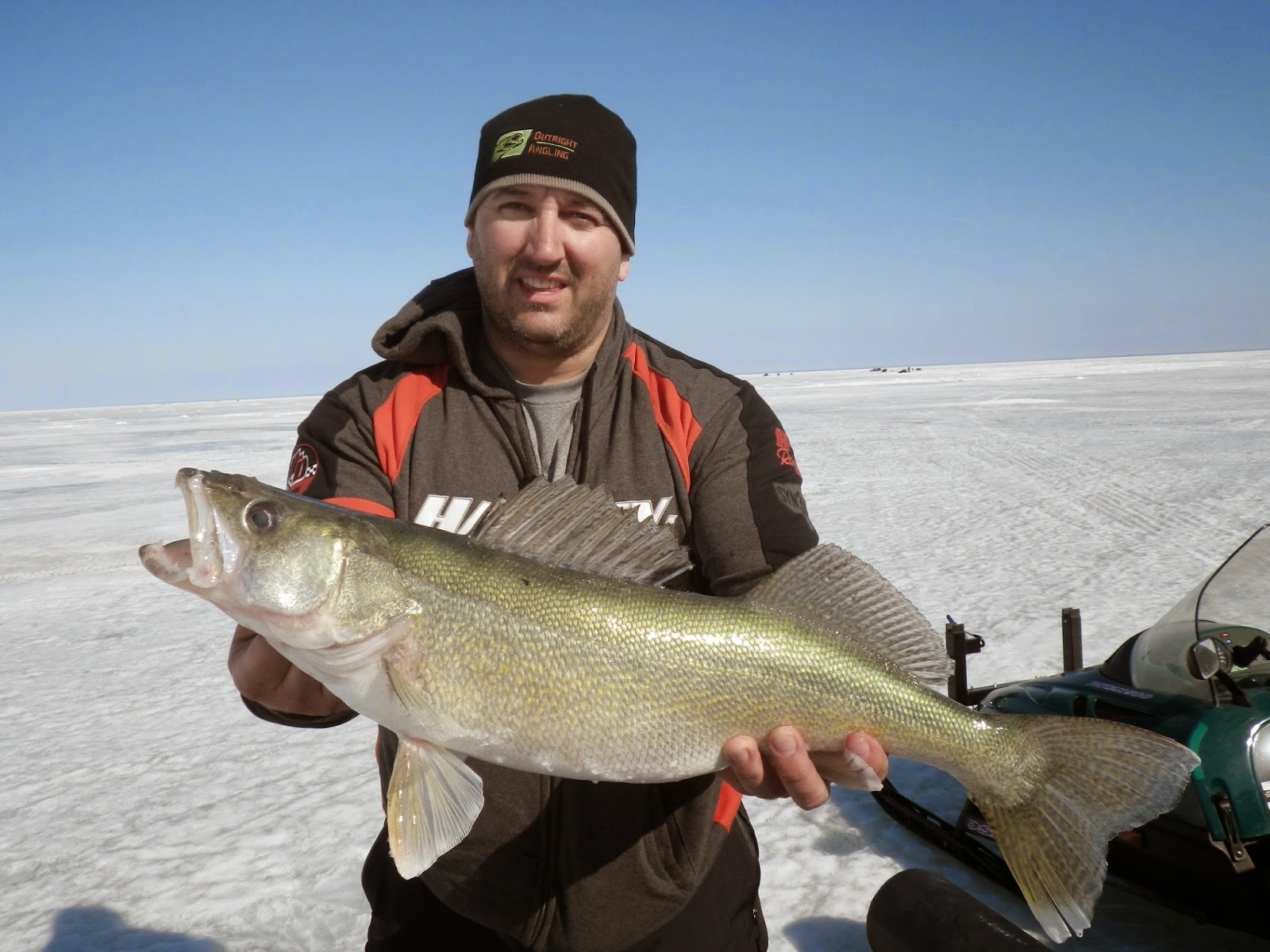 Lake Winnipeg Fishing - tricks4u101