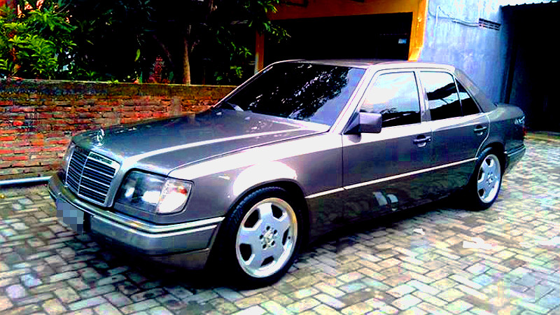 Mercedes-Benz E-Class W124 "Mercy Boxer"