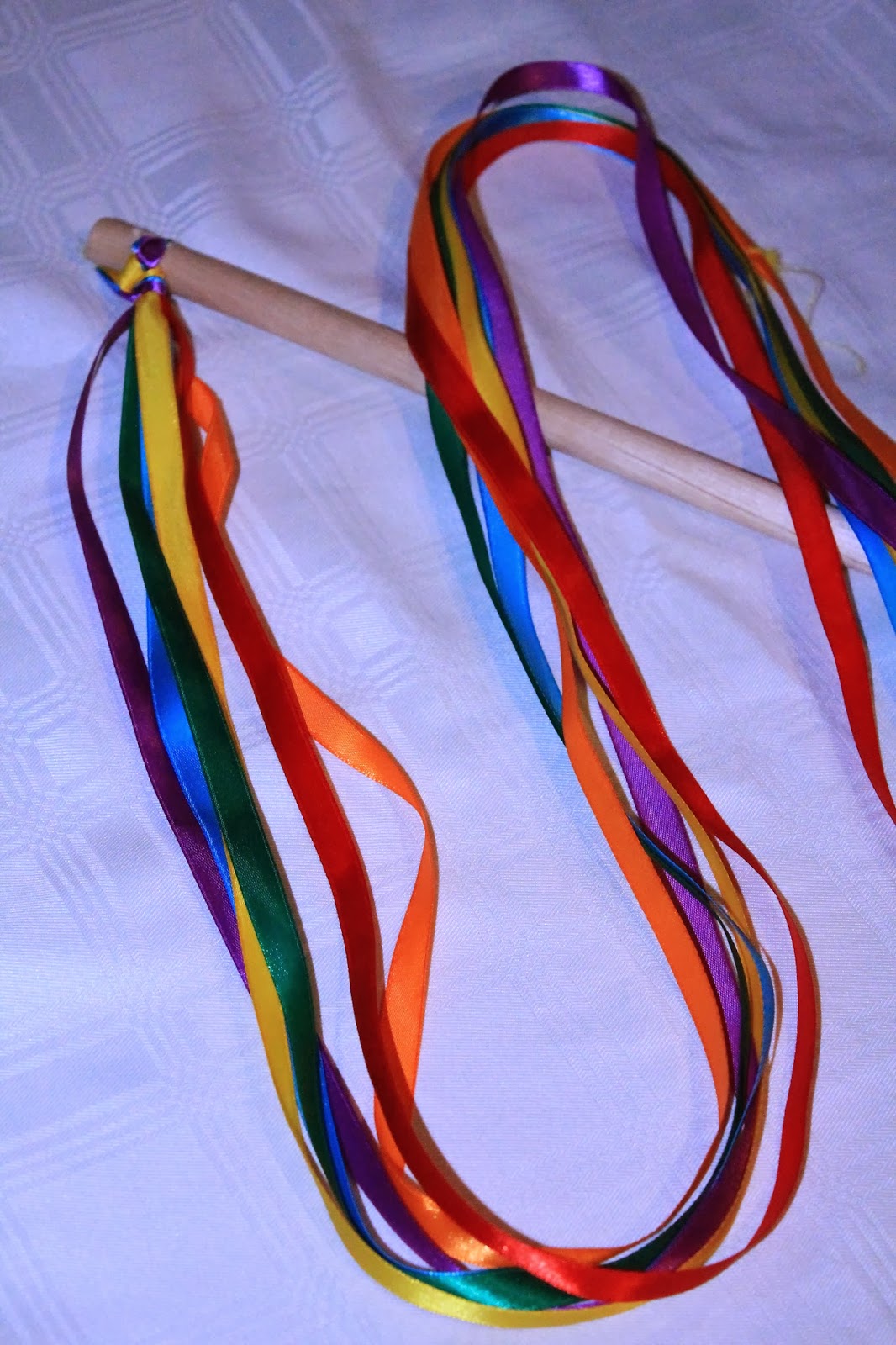 MakingMamaMagic: Rainbow Sticks Active Play