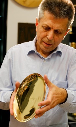 Cláudio Pastro e o "design" para o Papa Francisco