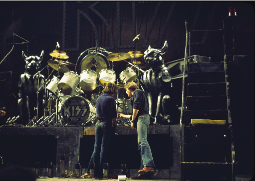 Concert Stage Design: Kiss Destroyer Tour 1976