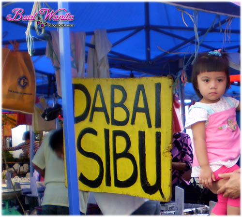 Pasar Minggu Satok, Bandar Kuching, Sarawak - Buat Wanita