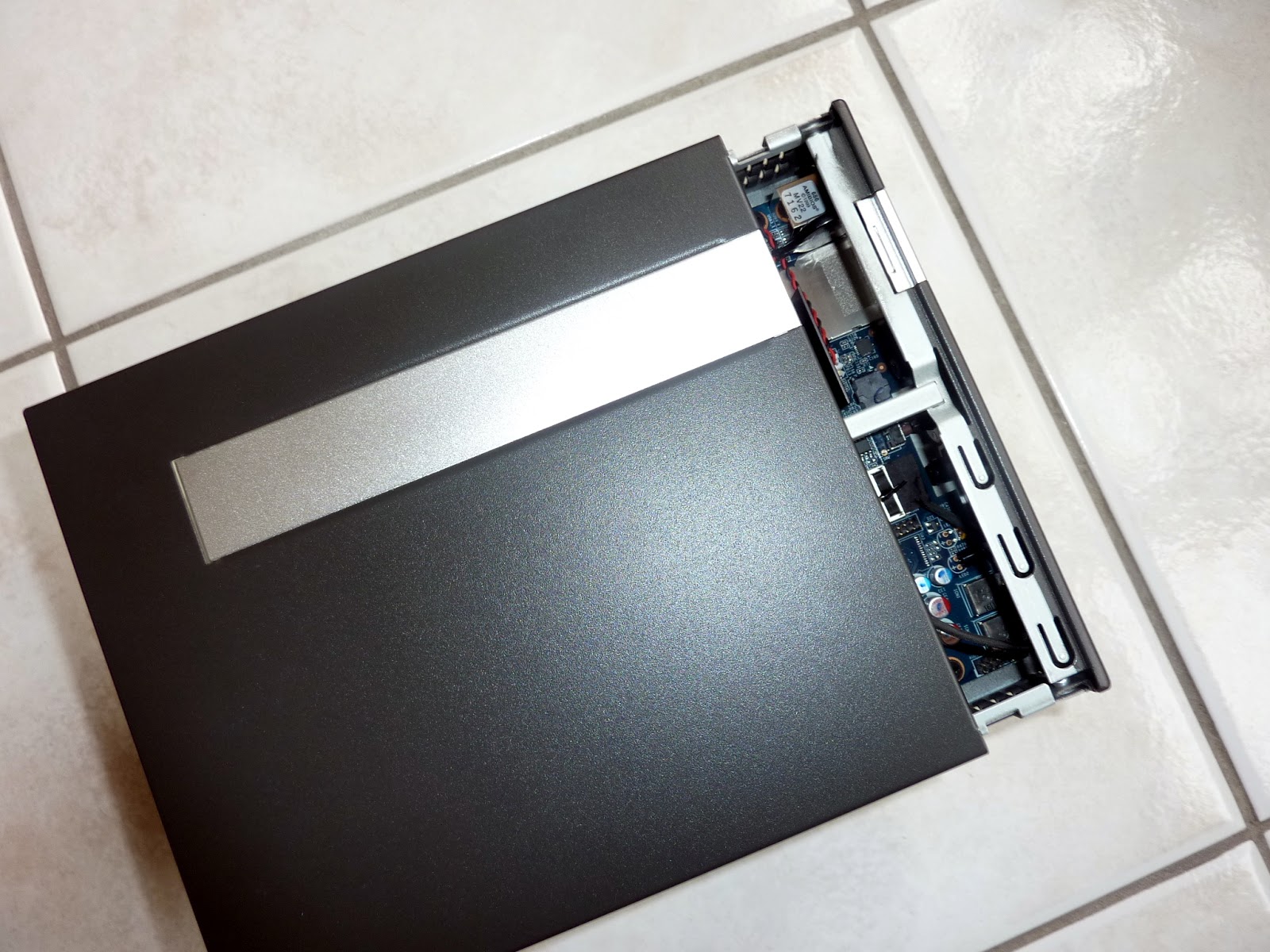 FanlessTech: Shuttle DX30 overview