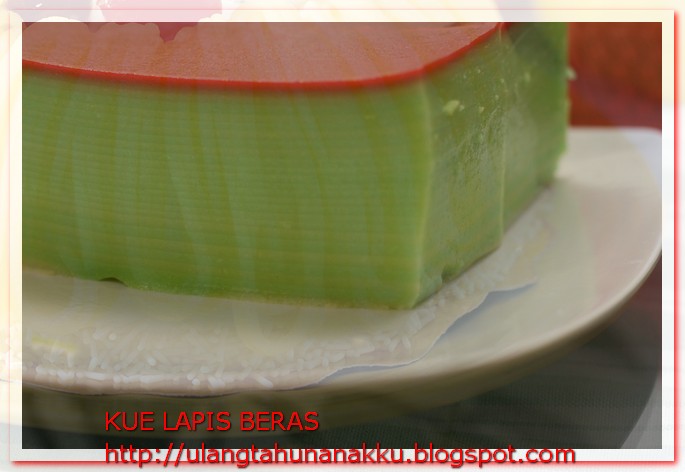 it all started with his birthday: KUE LAPIS BERAS