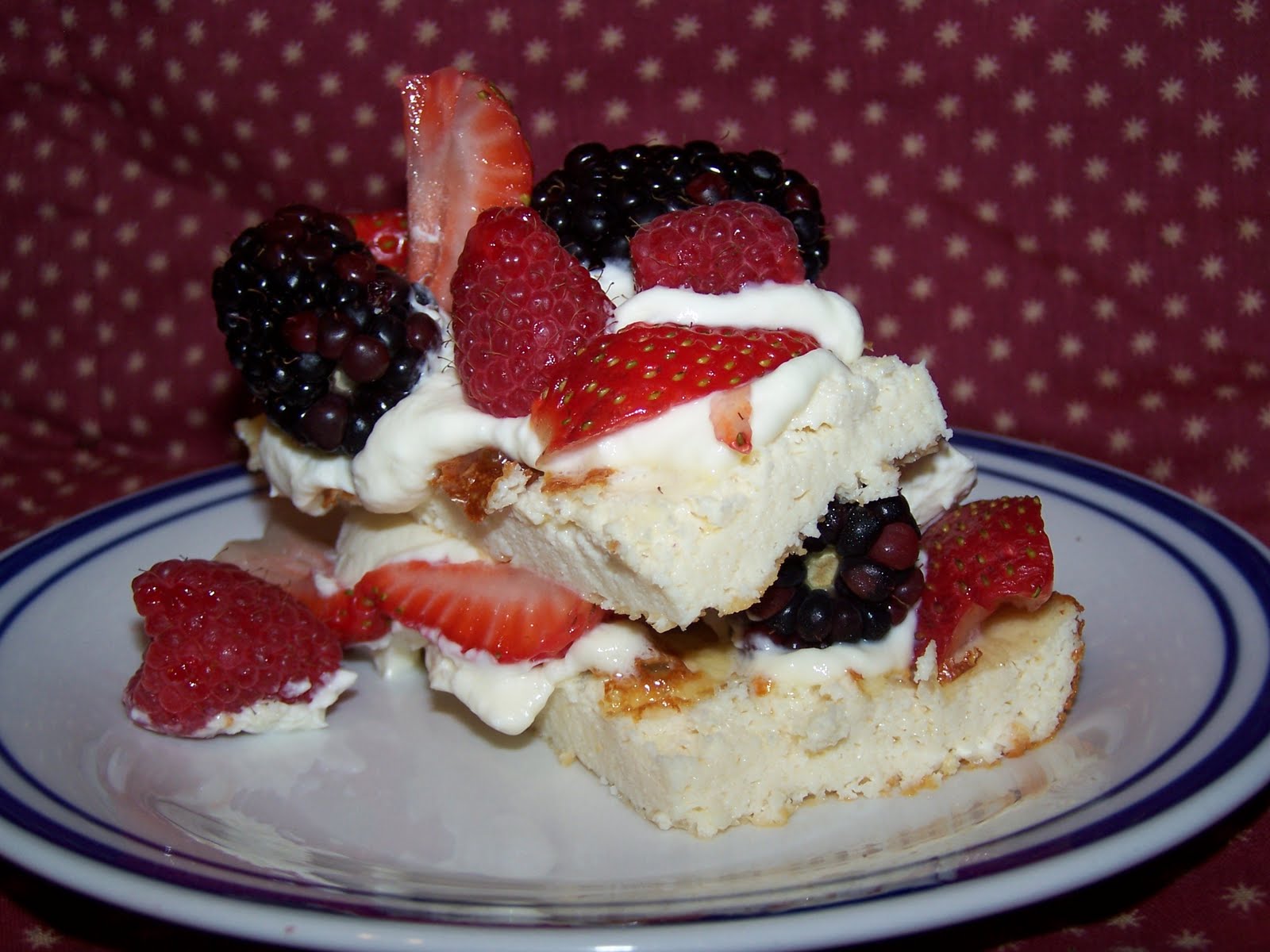 The Primal Junk Foodie: Very Berry Shortcake