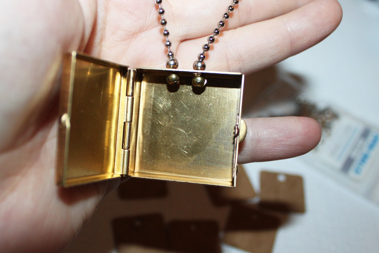 Retro Café Art Gallery: Mini Journal Necklace Tutorial