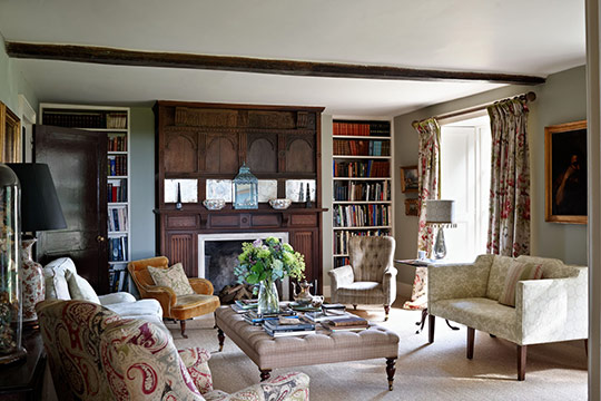 New Home Interior Design: Charming English Farmhouse