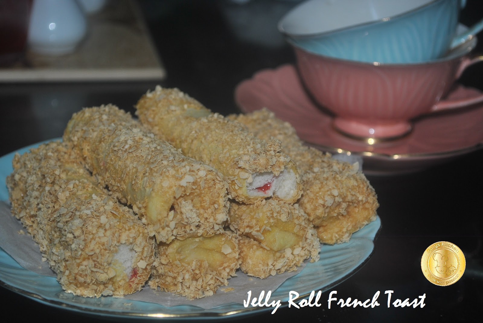 PATYSKITCHEN: JELLY ROLL FRENCH TOAST