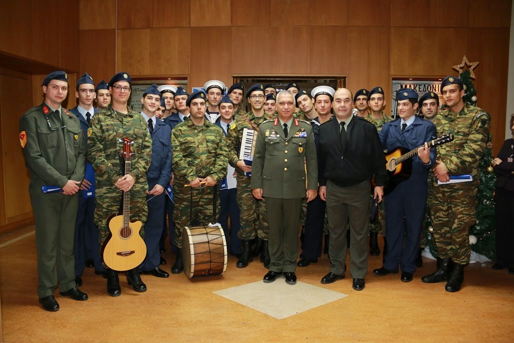 ΧΡΙΣΤΟΥΓΕΝΝΙΑΤΙΚΑ ΚΑΛΑΝΤΑ ΚΑΙ ΕΥΧΕΣ ΑΠΟ ΧΟΡΩΔΙΕΣ-ΜΠΑΝΤΕΣ ΤΩΝ ΕΝΟΠΛΩΝ ...