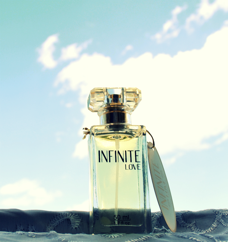 Kaiyo Aino Blog: Infinite Love: Parfum, Iubire și Povești