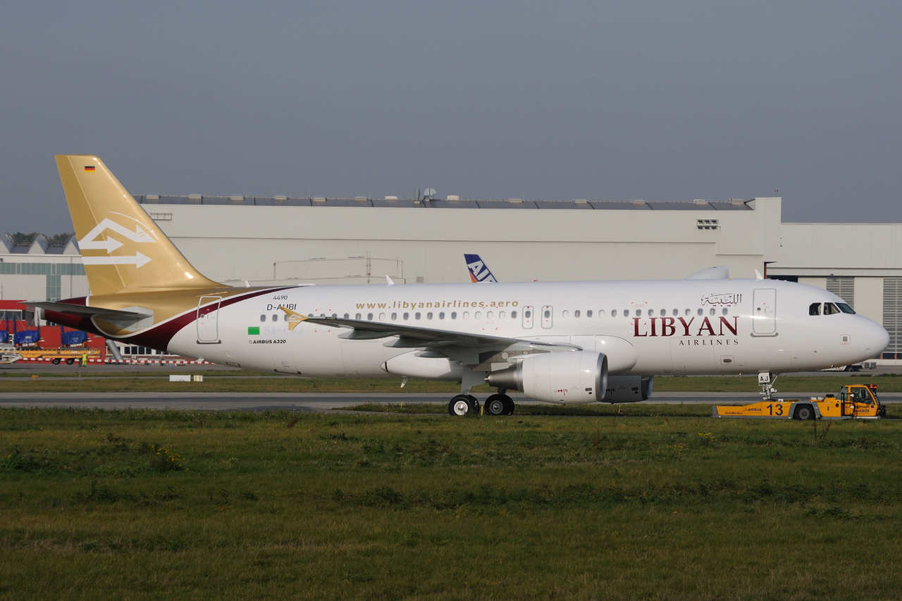 Airbus Hamburg Finkenwerder News: A320-214, Libyan Airlines, 5A-LAJ ...