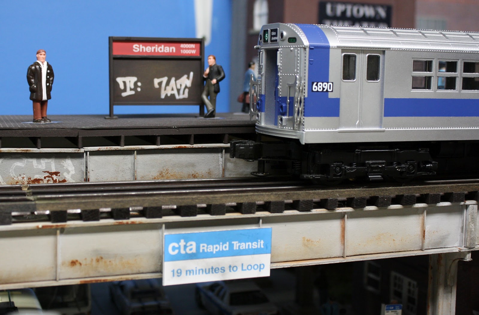 CTA O Scale L Layout: Visitors to the layout