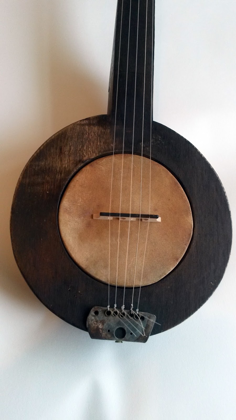 Flatfoot Johnny: "Old Timer" Appalachian mountain banjo finished