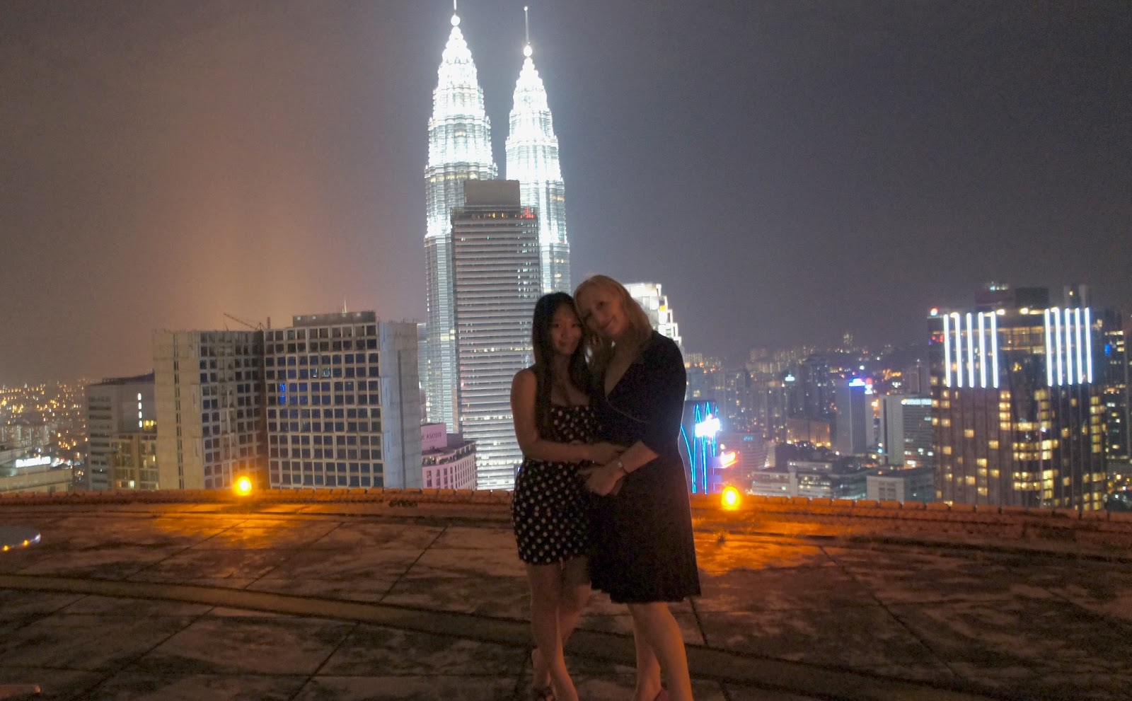 Waiii Sek Meowsss: Heli Lounge Bar @ Menara KH