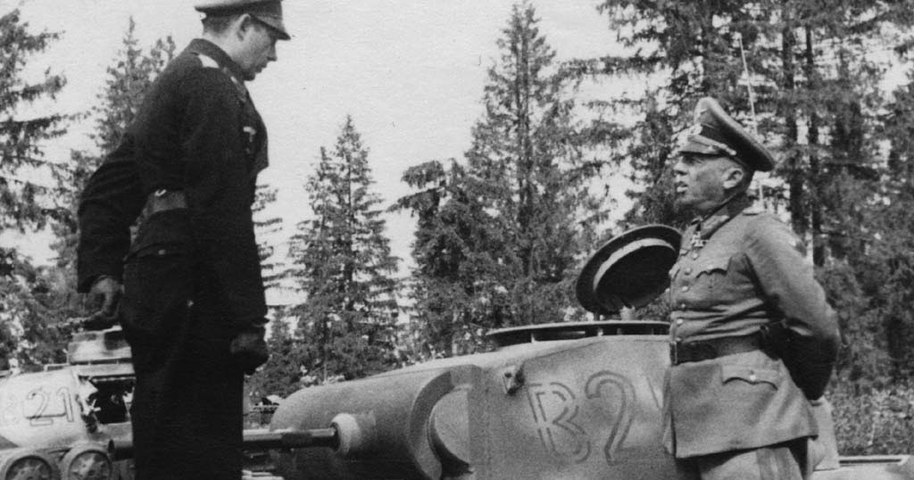 Ritterkreuzträger: GFM Georg von Küchler with 12. Panzer-Division Officer