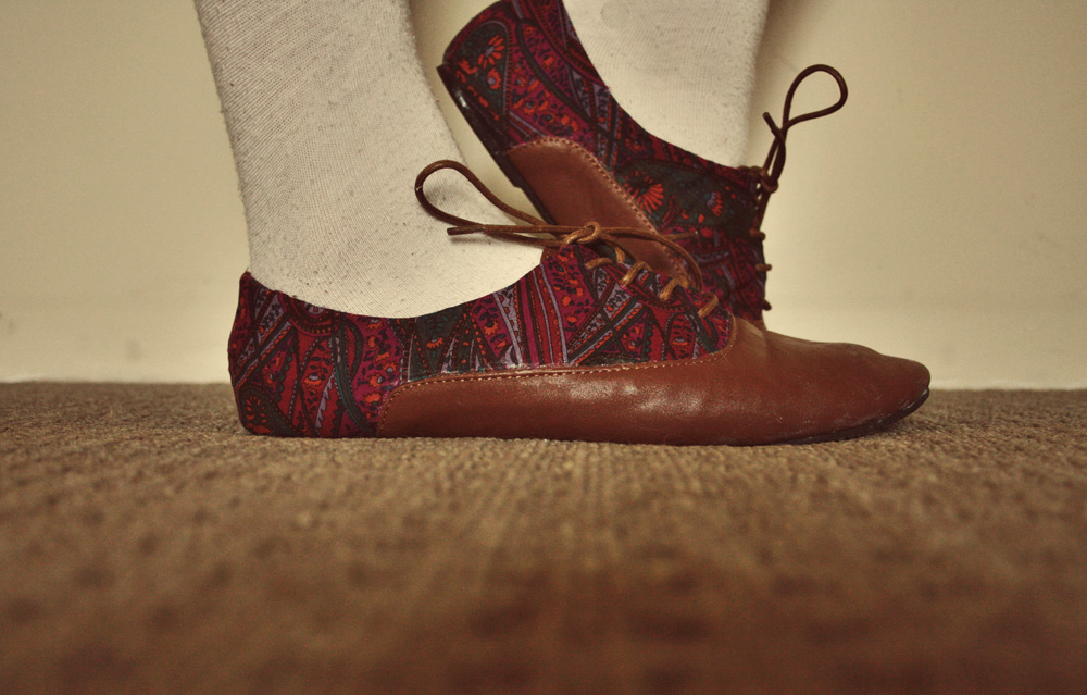 The Pineneedle Collective: DIY Floral Brogues (a neat way to update ...