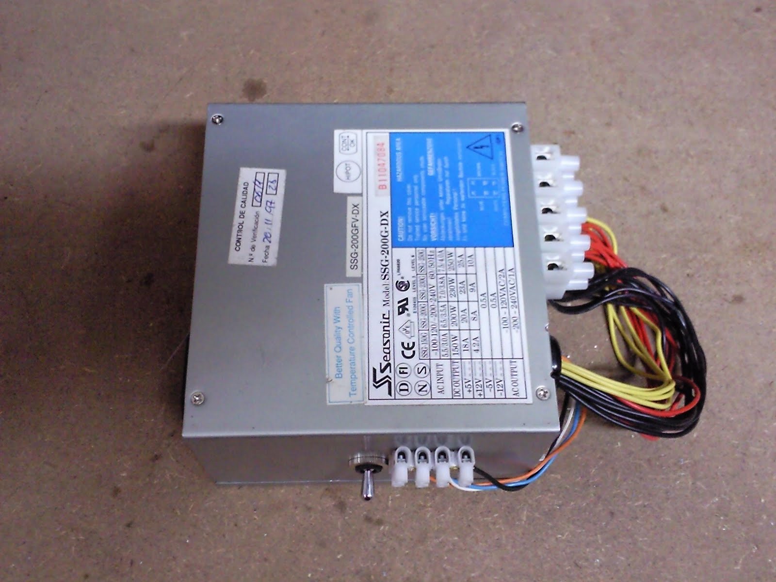 En el laboratorio de Erizo: Fuente de alimentacion para pruebas