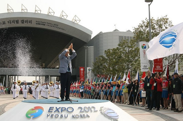 Yeony and Suny: The Official Declaration of the Yeosu Expo