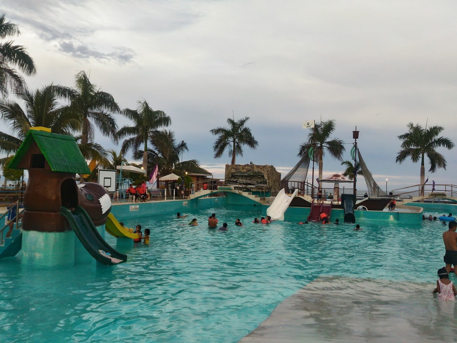 Discover Davao City Resorts: Emars Wavepool - Davao Tripper