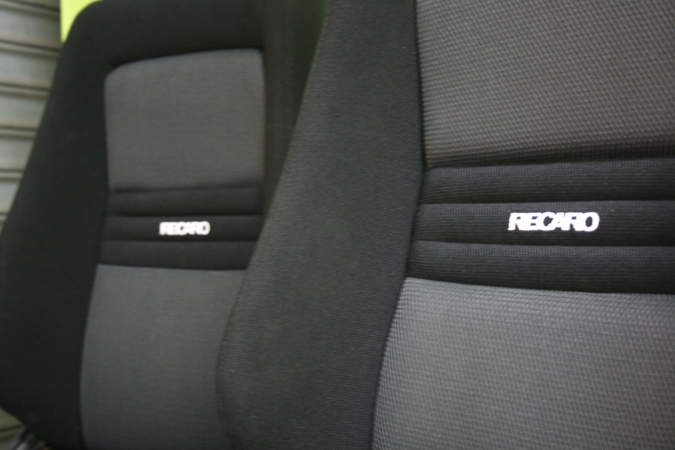 Dingz Garage: Seat RECARO Njoy rewrap with ori fabric
