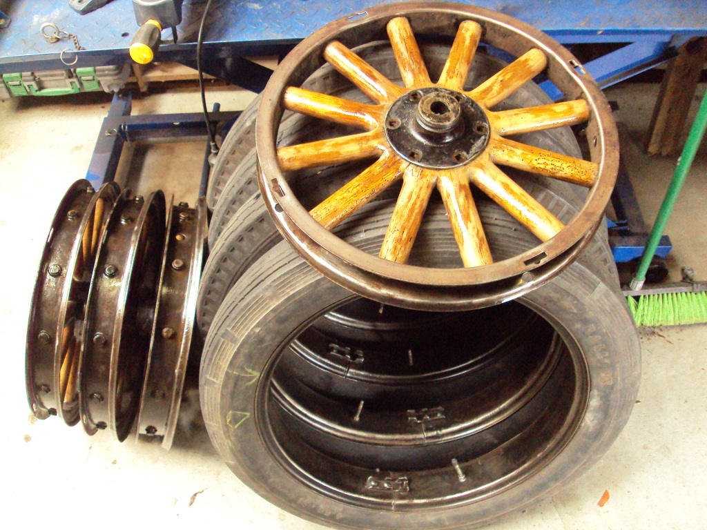 "Monty" - The 1928 Chevrolet: Resto - "Chair-Loc" applied to timber spokes